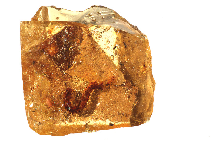 Kopal aus Madagaskar mit Inklusen