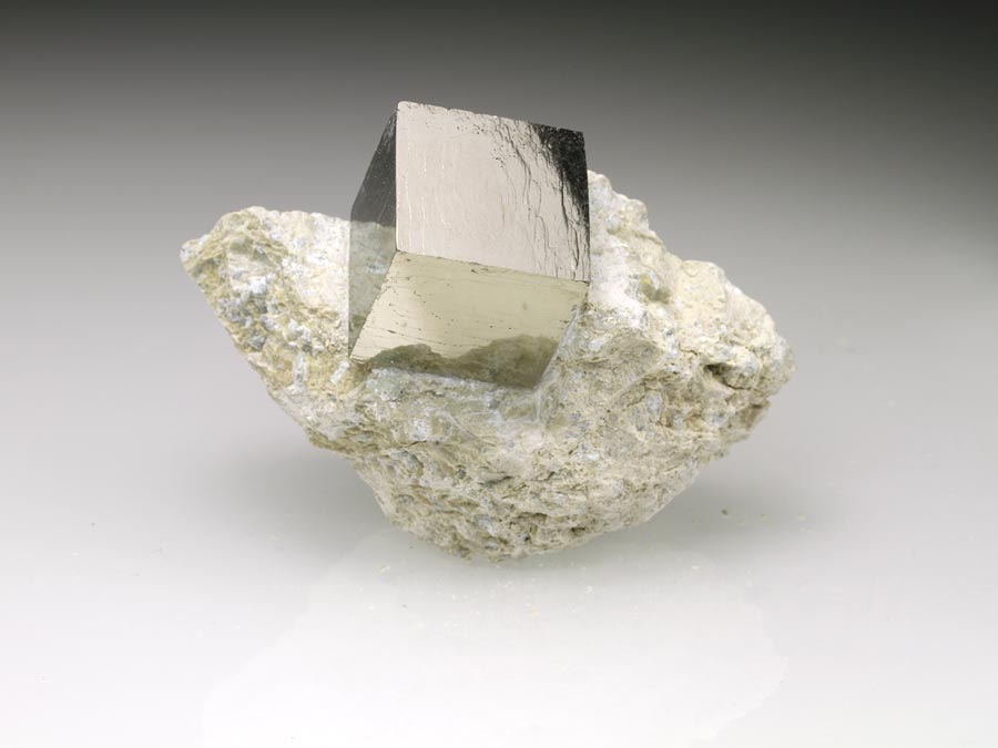 Mineralien: Pyrit aus Navajun, Spanien